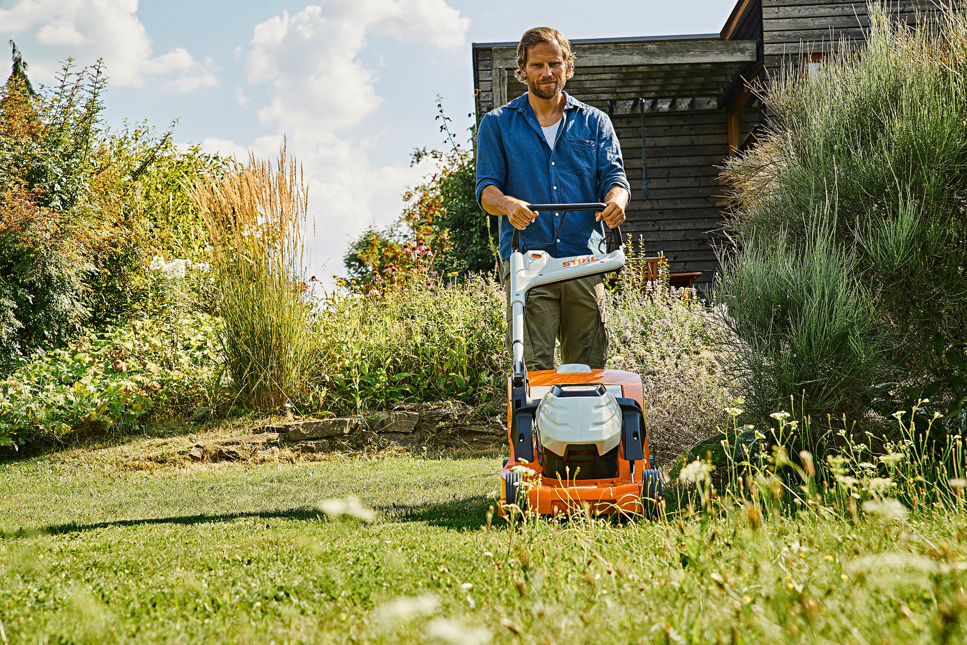 Cuidado Del Césped En Verano Stihl